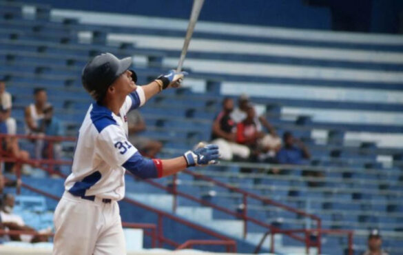 Industriales Strikes First in the Elite League Semifinals - Radio ...
