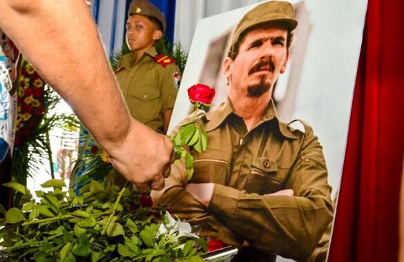Cubans pay posthumous tribute to Comandante Ramiro Valdés Menendez ...